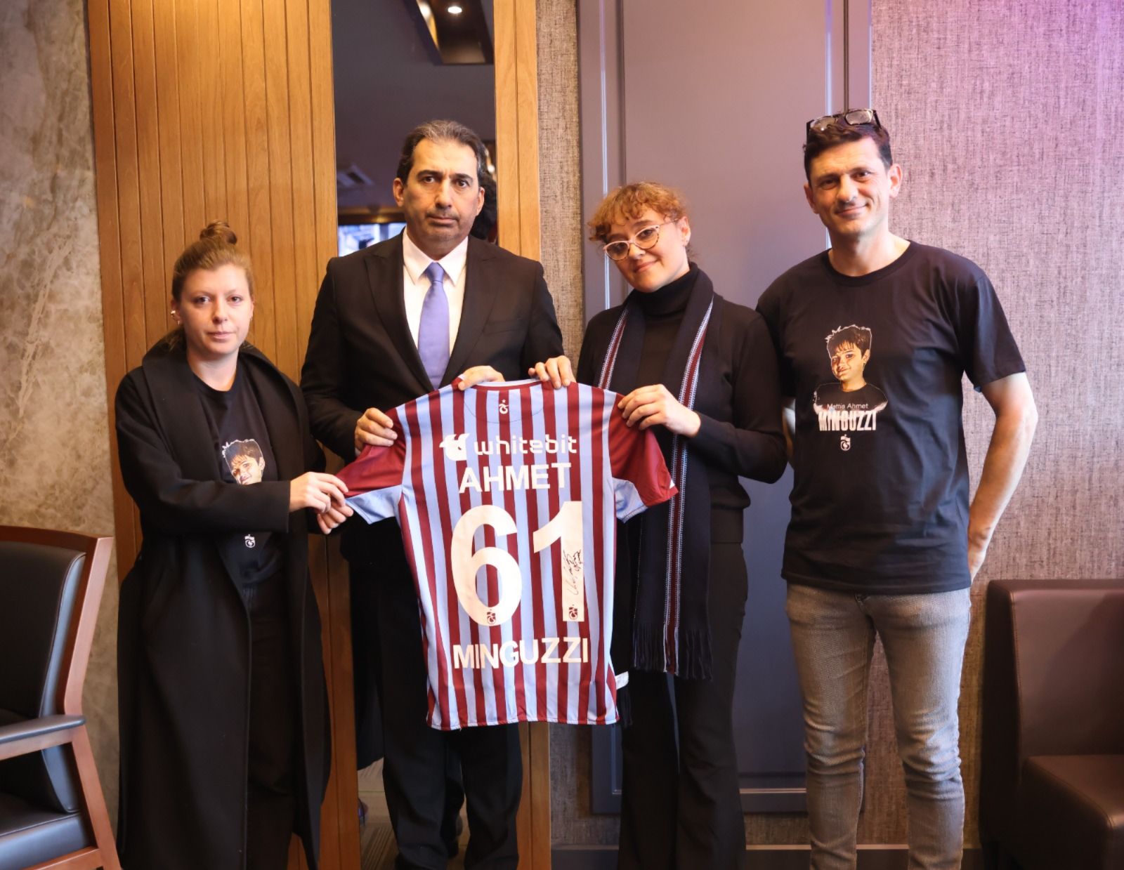 Trabzonspor’dan Anlamlı Jest! Minguzzi Ailesi Papara Park’ta Ağırladı ...